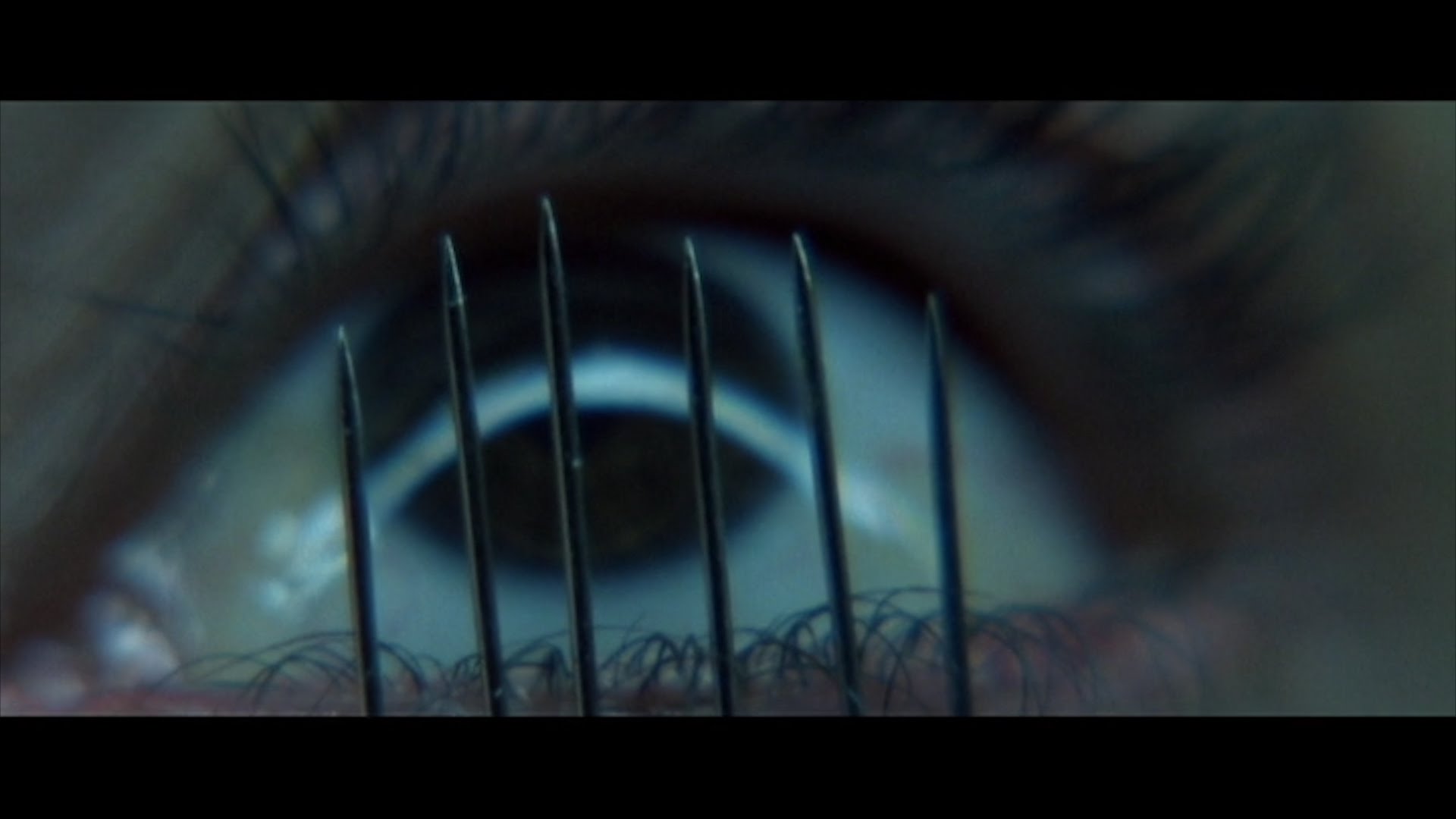 8 Scenes To Make You Cringe - Modern Horrors